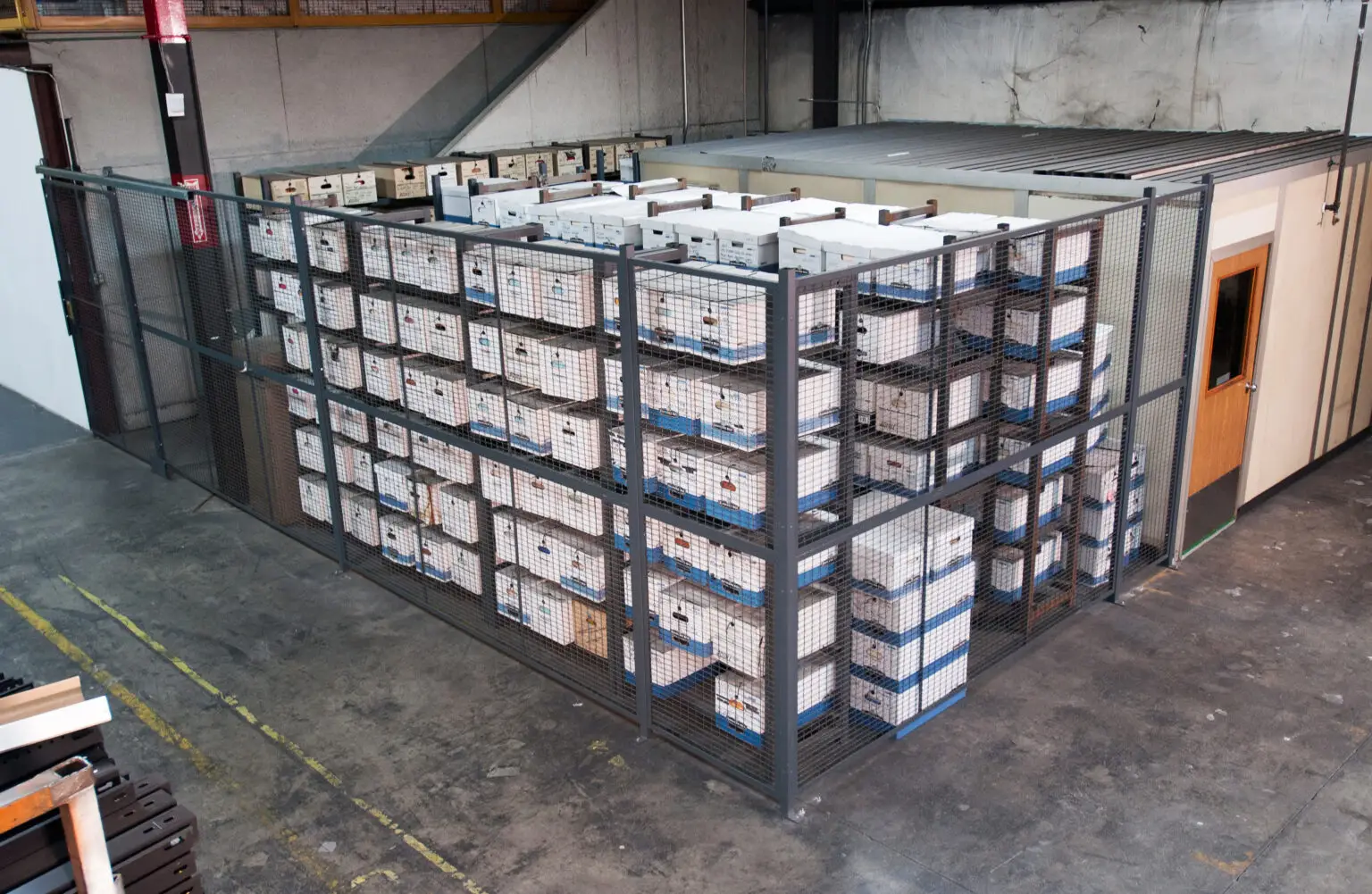 Wire Cages, Rooms and Partitions - Mid Florida Material Handling