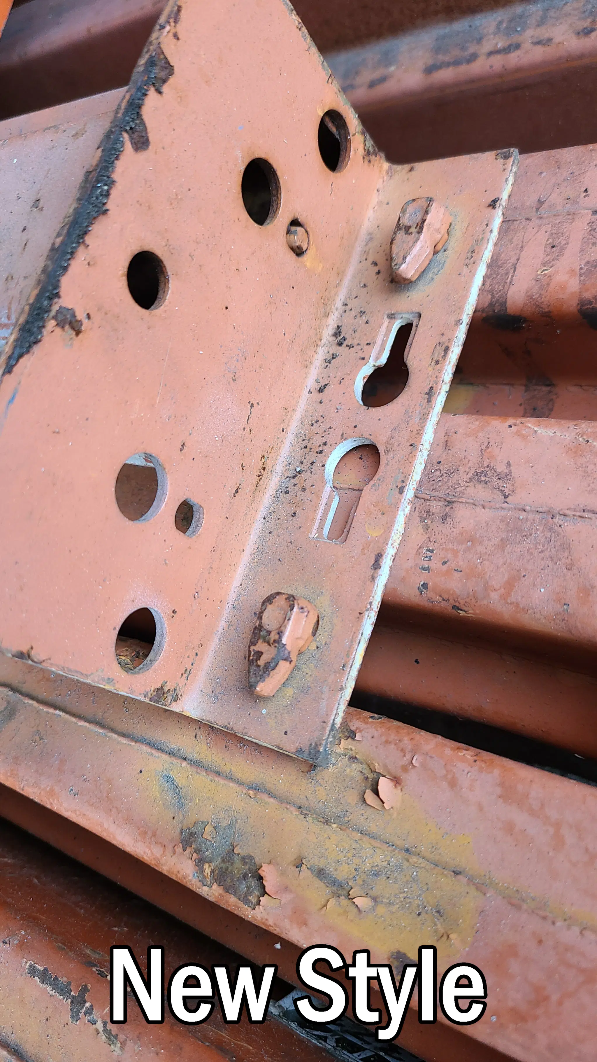 New Style Interlake vs Old Style Teardrop - Mid Florida Material Handling