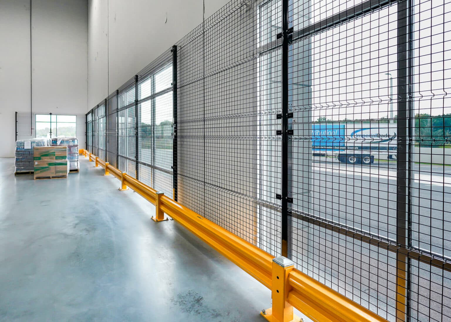 Wire Cages and Rooms in Miami, FL