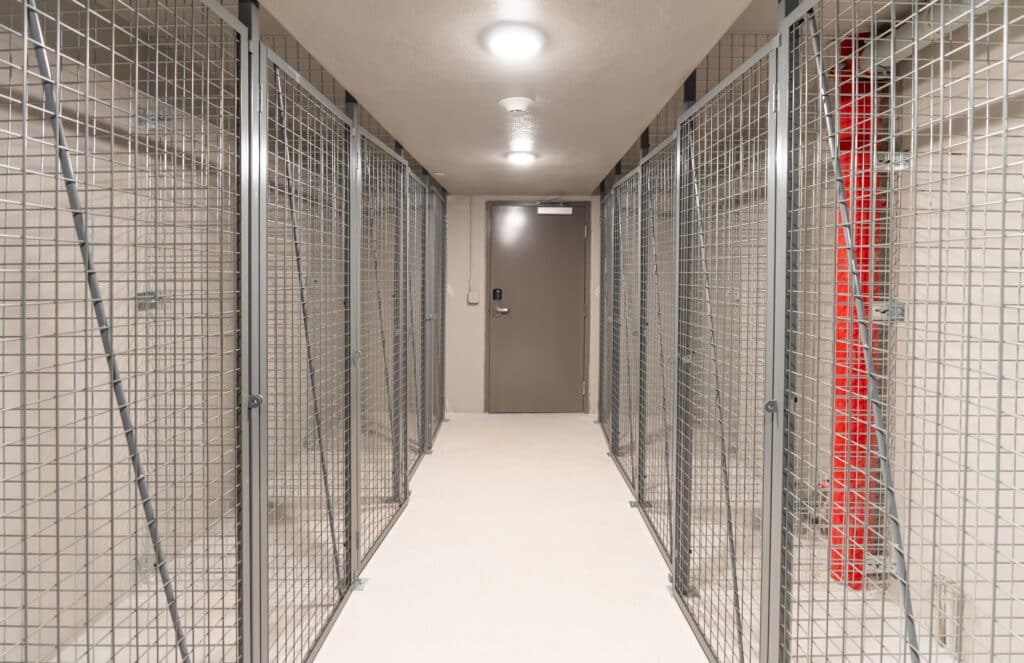 Wire Cages, Rooms and Partitions - Mid Florida Material Handling